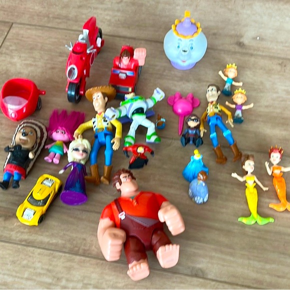 Toys | Disney Toy Bundle Wreck It Ralph Incredibles Toy Story Etc 22 ...